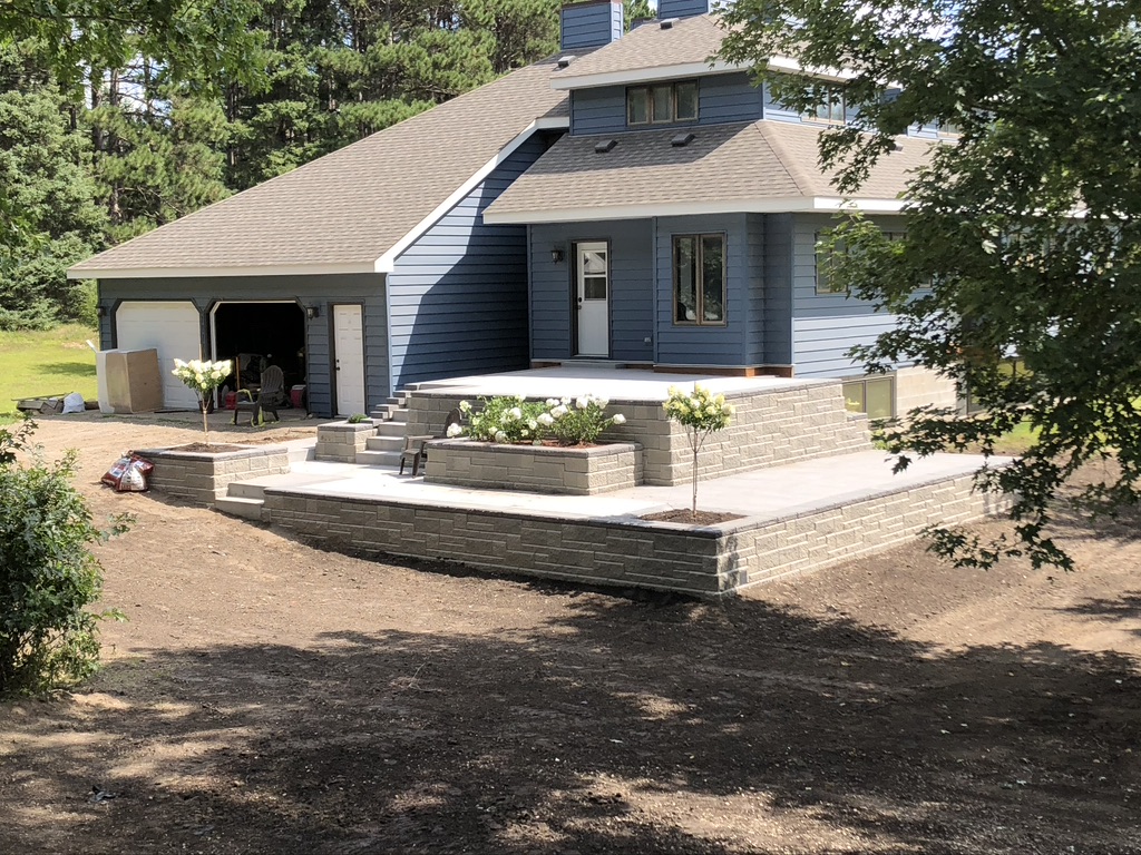 Elevated Courtyard, Andover, MN - Element Landscaping